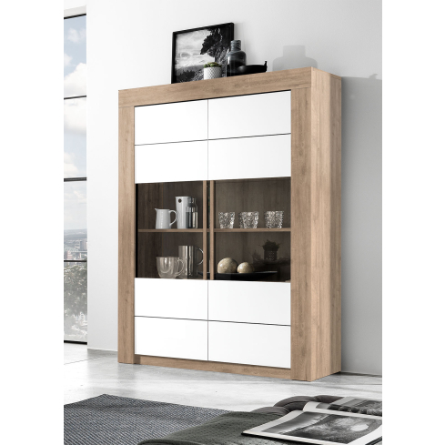 Vitriinid – elegantsed ja praktilised klaaskapid - Rug Mööbel